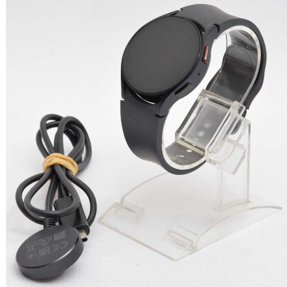 Samsung Galaxy Watch6 Smartwatch 40mm Black SM-R930 GPS Bluetooth (B ...